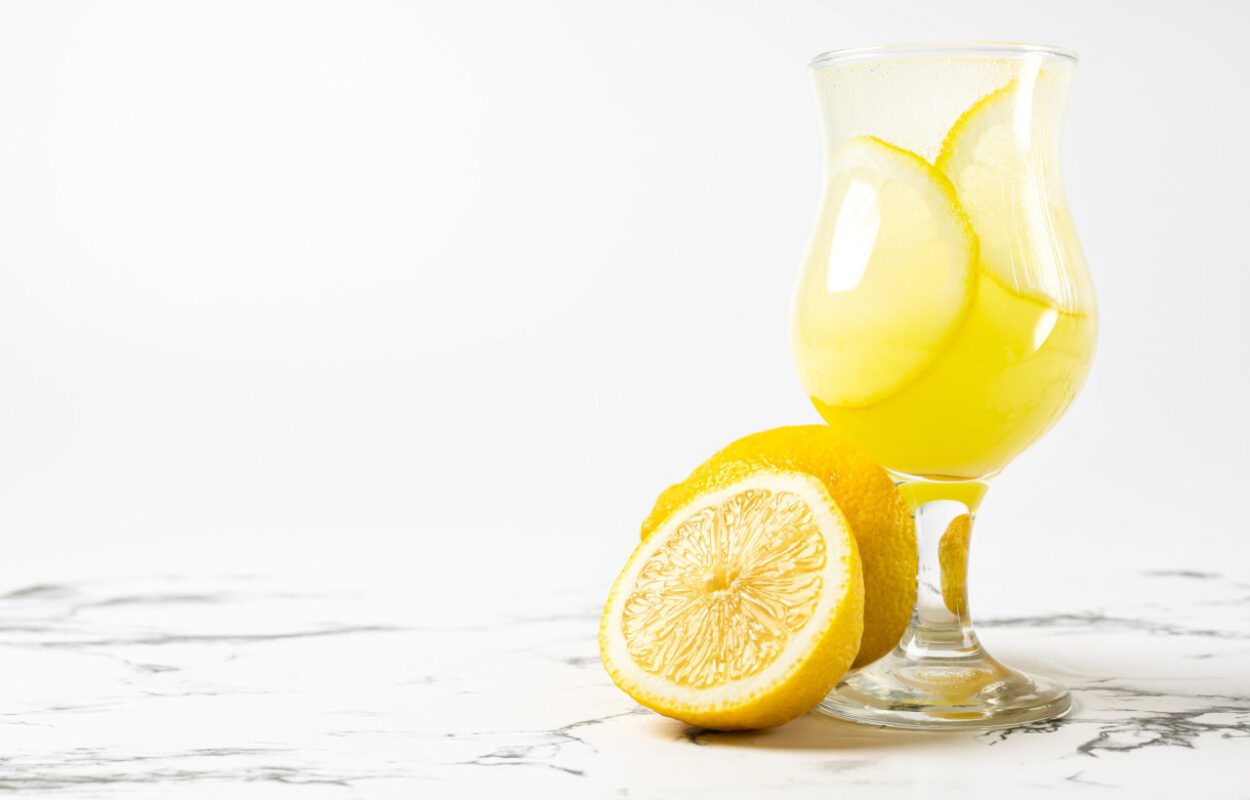 Cytrynówka - przepis 2025. Jak zrobić cytrynówkę?